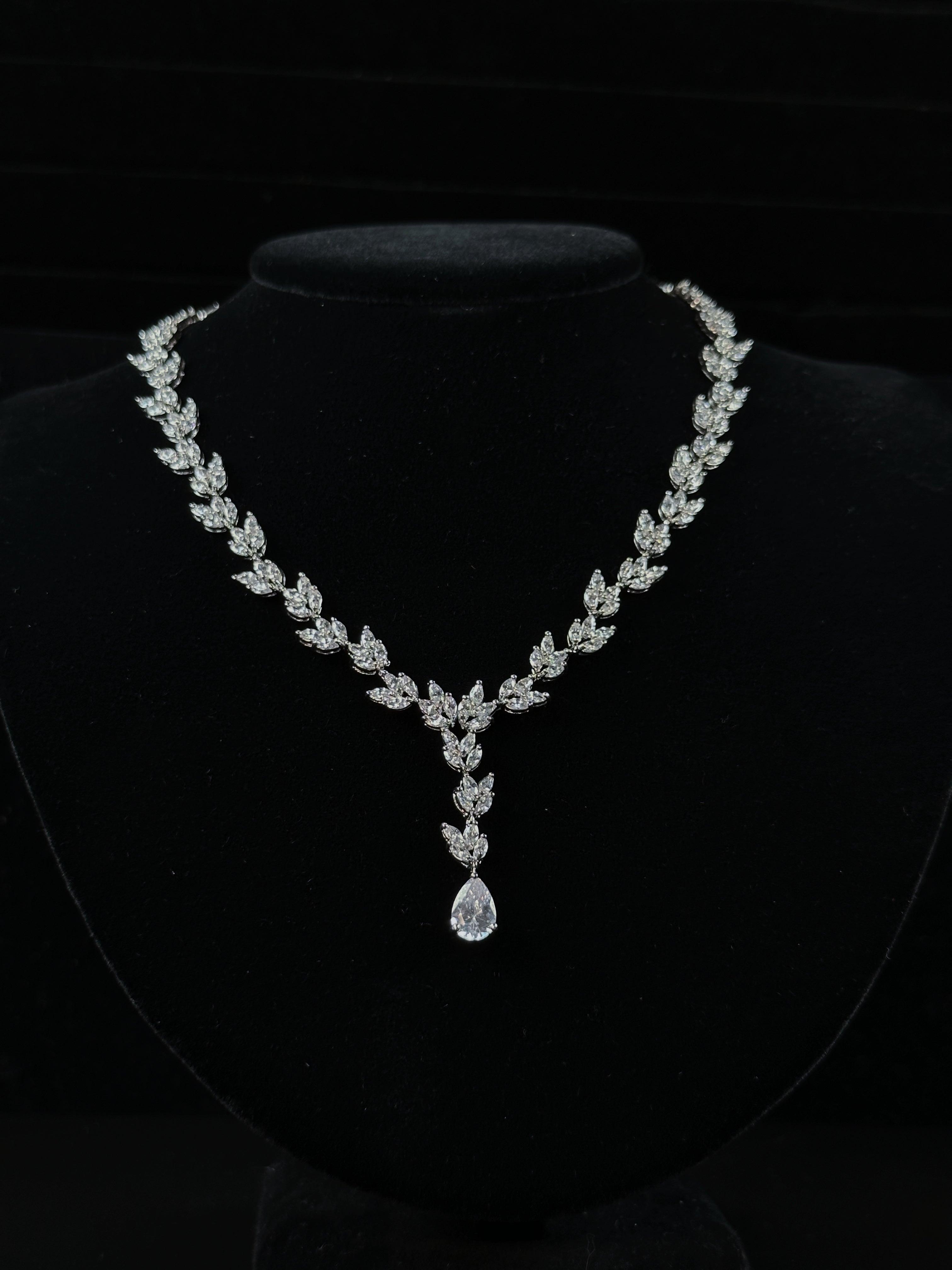 Nia Necklace – Jean-Ralph Thurin